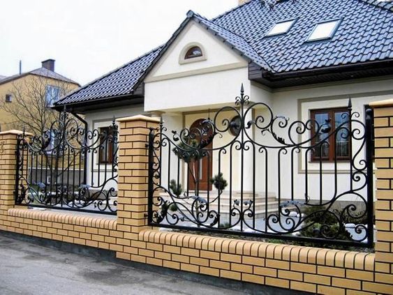 Custom-Built Steel Boundary Walls for Security and Style